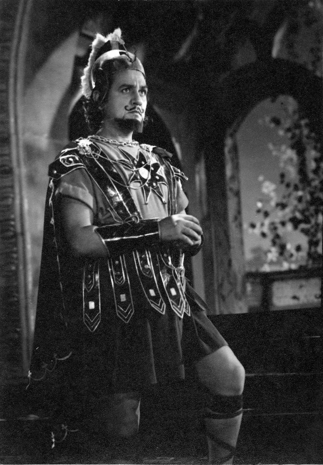 Sapru movies, filmography, biography and songs - Cinestaan.com