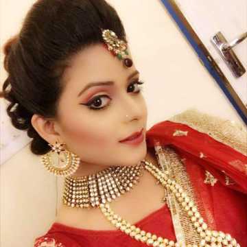 Rupsha Mukhopadhyay photos and images - Cinestaan.com